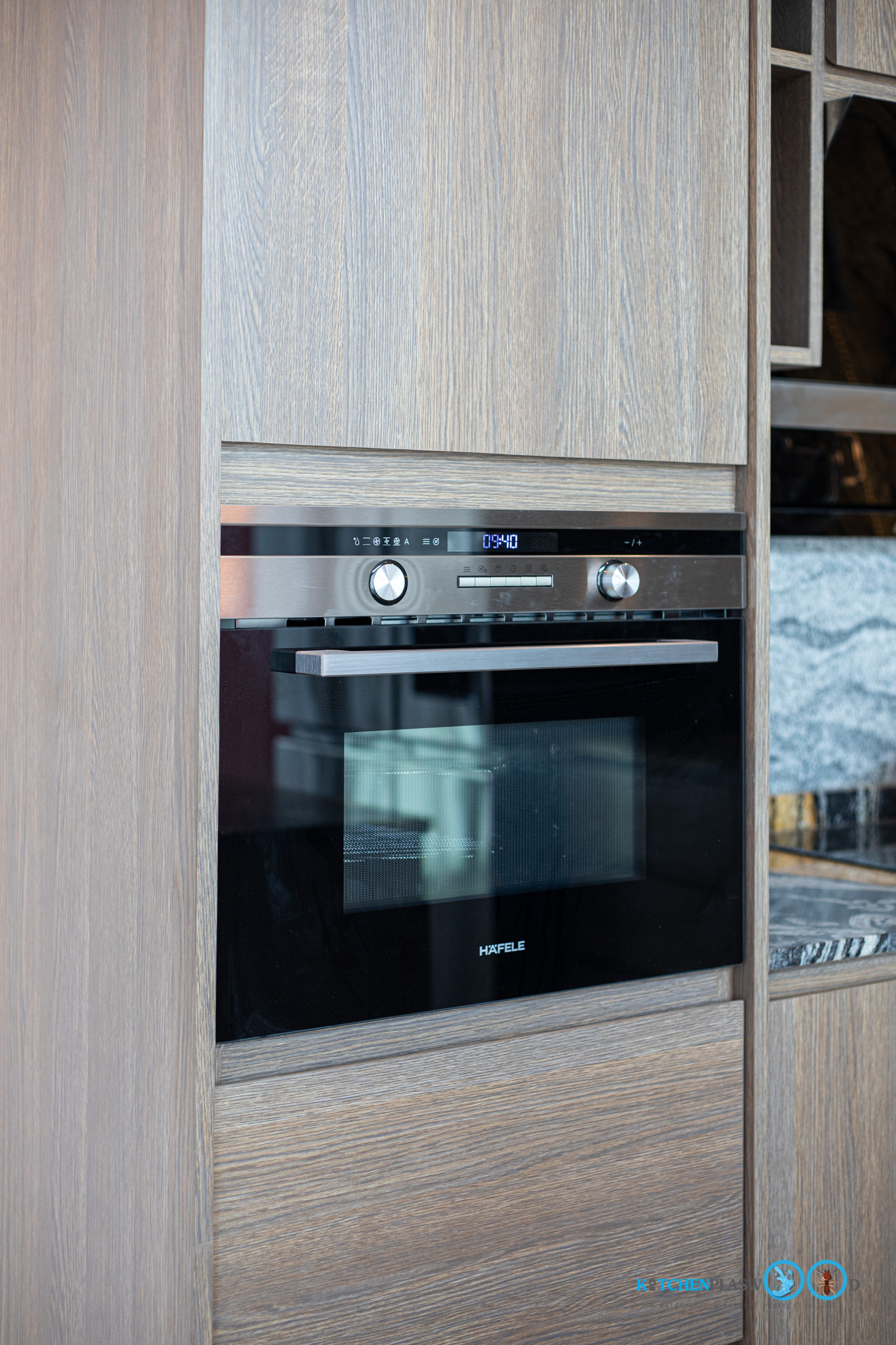 ชุดครัวลายไม้โอ๊ก Oak Wood Pattern สวยมีเอกลักษณ์ • KITCHENFORM