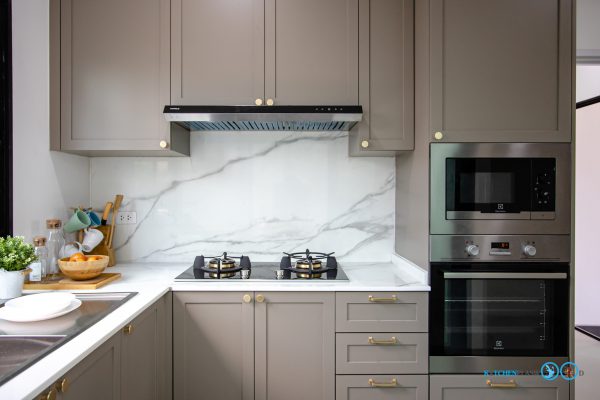 ท็อปหินควอทซ์ VS ท็อปหินแกรนิต หินตัวไหนคุ้มค่ามากกว่ากัน • KITCHENFORM