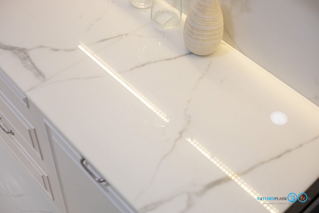 Luxury Classic Kitchen ชุดครัวโทนขาวสไตล์คลาสสิคดีไซน์หรู • KITCHENFORM