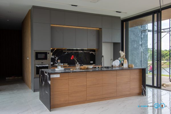 ชุดครัวสไตล์โมเดิร์นสุดเรียบหรู L-Shape + Island counter • KITCHENFORM